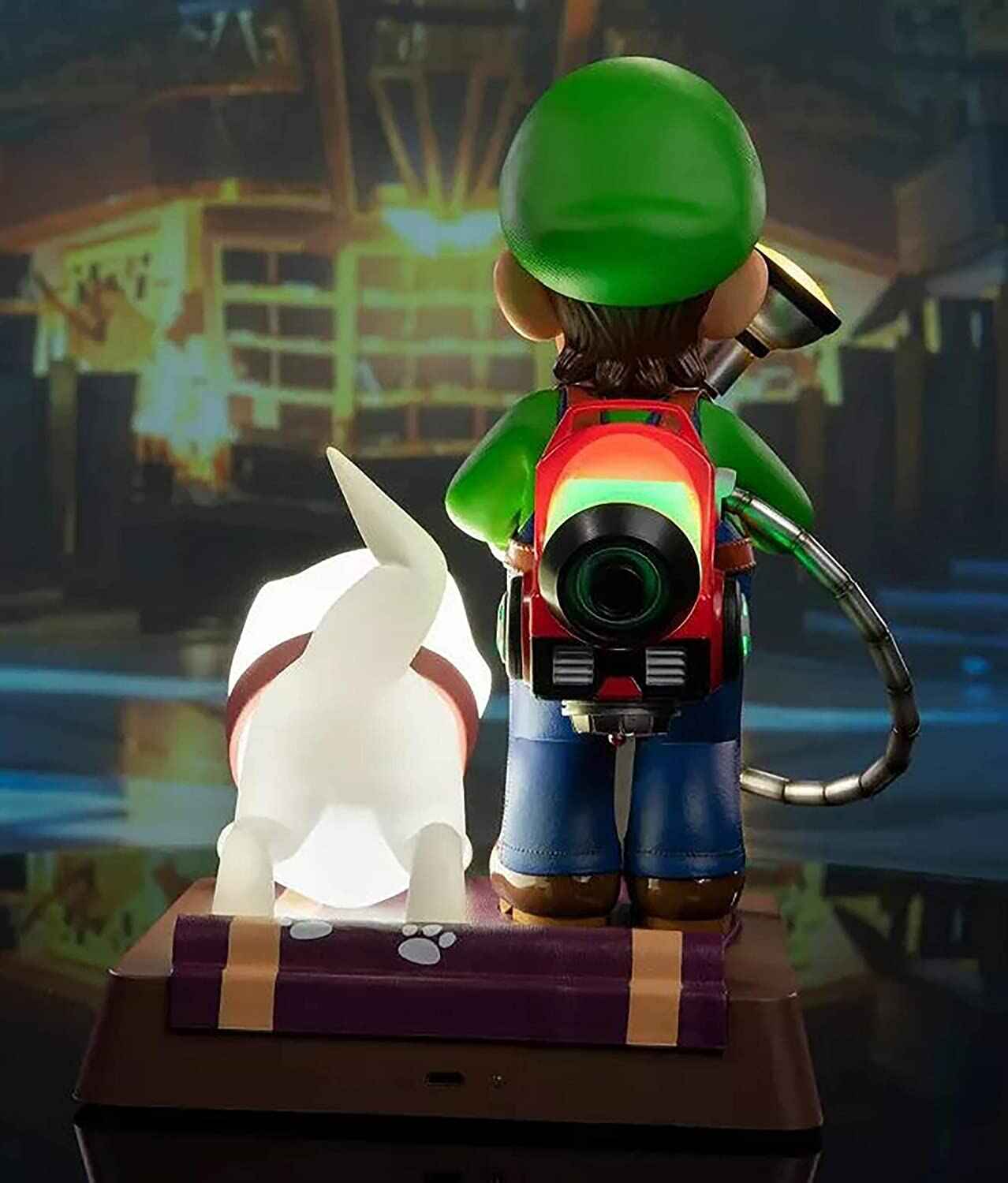 Luigi Mansion 3 Luigi and Polterpup 9 Inch Collectors Edition PVC Statue